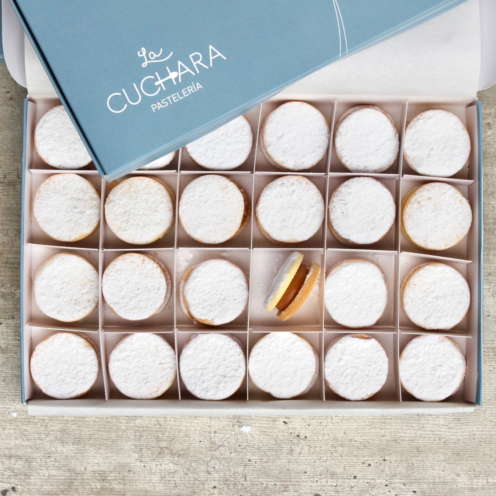 Caja 24 Alfajores De Maicena, La Cuchara - Rappi