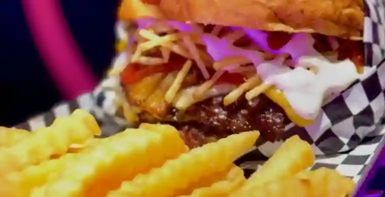 la Santa Burgerss - Huechuraba Precios y Menú a Domicilio - Rappi